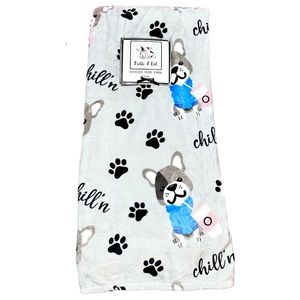 pickle & dot | Bedding | Oversized Frenchie Plush Throw Chilln Paw ...